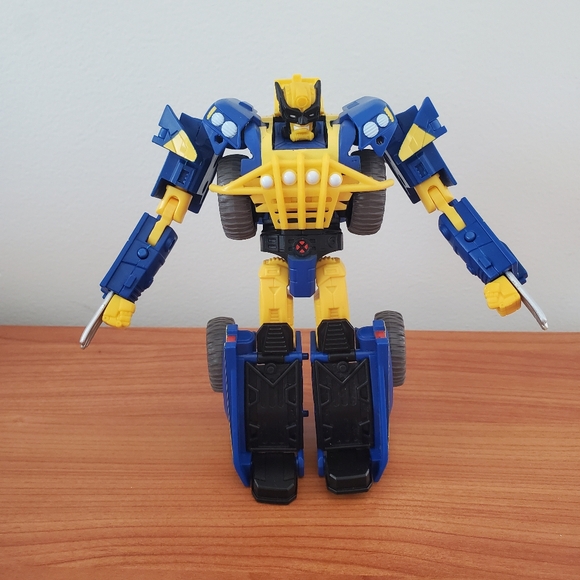 Marvel | Toys | Rare Transformers Crossovers Xmen Wolverine Action ...